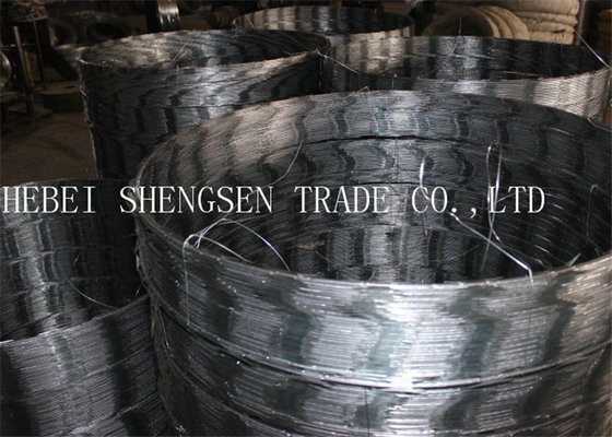 Ss005 Galvanized Razor Barbed Wire , Concertina Razor Wire 0.5mm Thickness