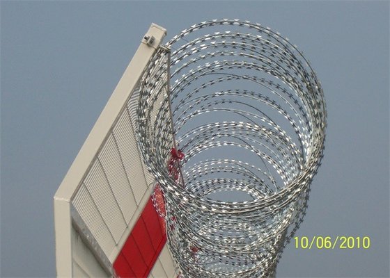 Hot Dipped Galvanized Razor Barbed Wire Crossed Fence BTO-22 CBT-65