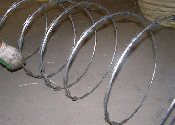Hot Dipped Galvanized Razor Barbed Wire Crossed Fence BTO-22 CBT-65