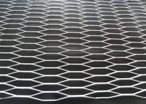 Rustproof Raised Expanded Metal Mesh Well Erosion - Resisting 1.2m Width