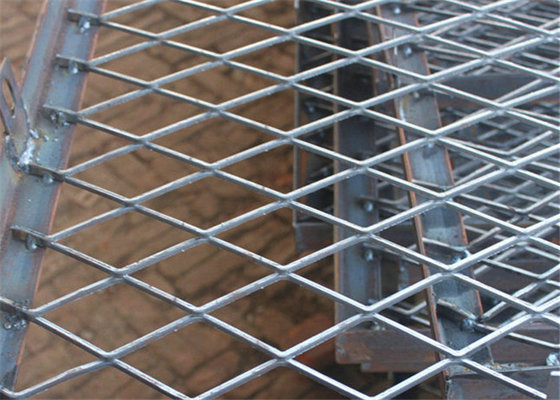Decorative Heavy Duty Expanded Metal Sheet Mesh Silver Color With Diamond Shape
