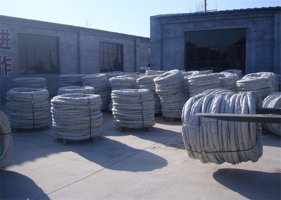 Organization Units Razor Wire Fence 350 - 550 Mpa Tensile Strength Easy Installation