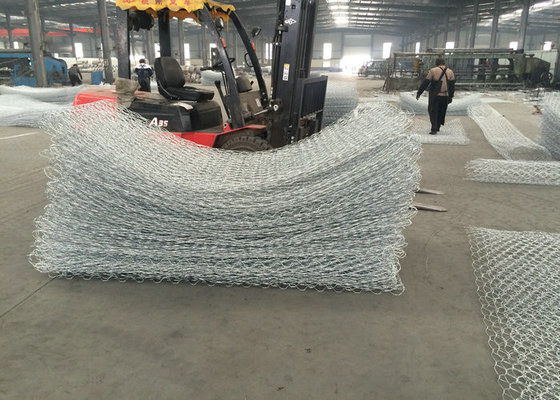 Hexagonal Gabion Wire Mesh Baskets / Gabion Retaining Wall Corrosion Resistant