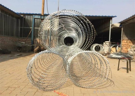 Concertina Razor Barbed Wire / Hot Dipped Galvanized Razor Wire