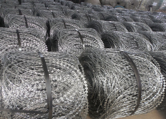 Metal Razor Barbed Wire Fence / Galvanized Concertina Razor Wire 10kgs Per Roll