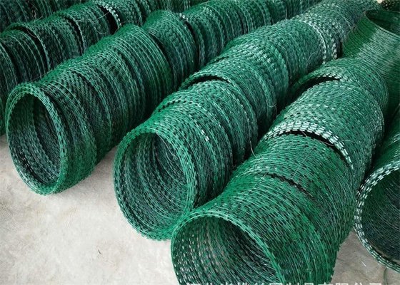 Concertina Razor Barbed Wire , Hot Dipped Galvanized Razor Wire 2.5mm Diameter