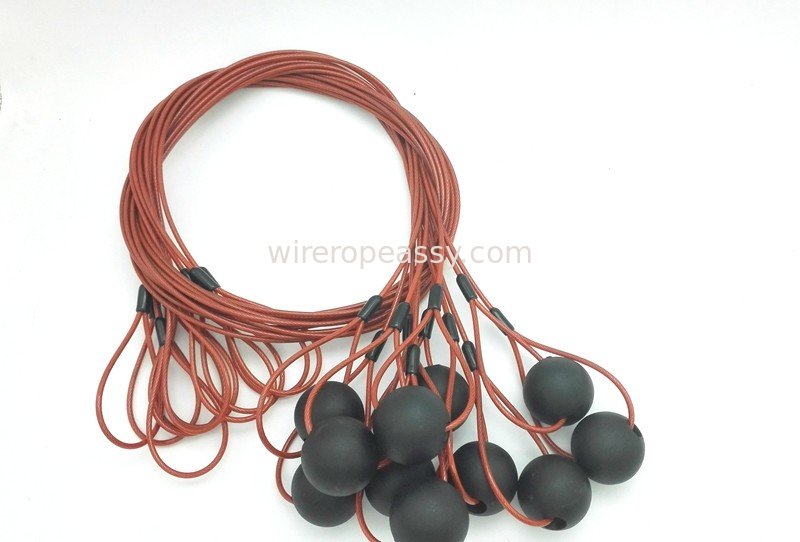 3.0mm Transparent Red PVC Training Gym Equipment Steel Wire Rope With Rubber Ball