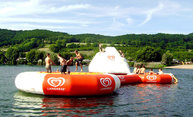 inflatable water sport game equipment/hot sale inflatable water jumping trampoline/inflatable water floating trampoline