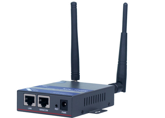 Il bus WiFi/BANCOMAT lavora l'industriale a macchina mobile del router 4G della rete con la lan due