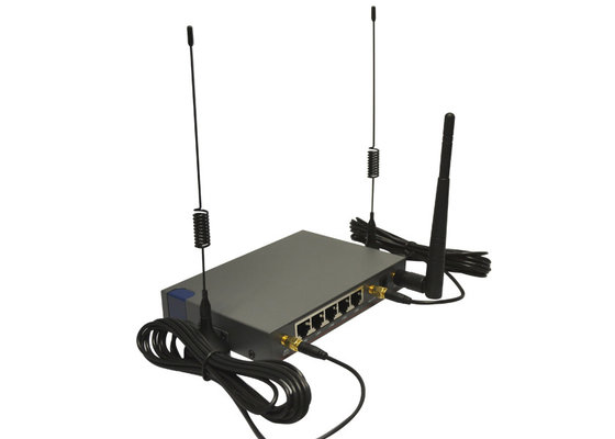 Router senza fili industriale cellulare di M2M 4G LTE con 4xLAN e 1xWAN