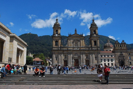 Hongkong China To Bogota Cargo Nationwide Courier Service Reliable