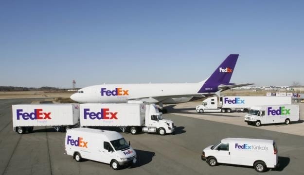 Repacking FEDEX Express Courier Service From Hongkong China To Los Angeles