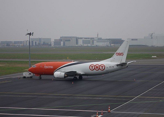 Safe Economic Cheapest TNT Courier Service To Italy For Nail Polish Door to Door