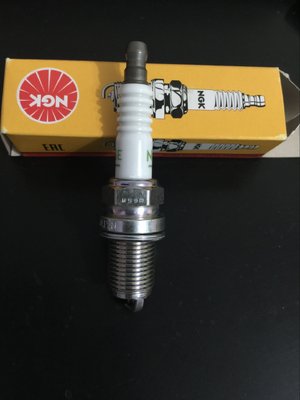 NGK Standard Spark Plug - BKR6E 6962- Spark Plugs  bujias