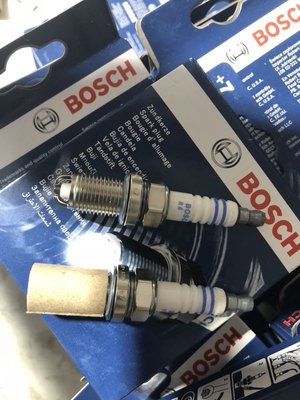 blue bosch spark plug FR7LDC+7 0242235914  4PCS/SET  copper double electrodes