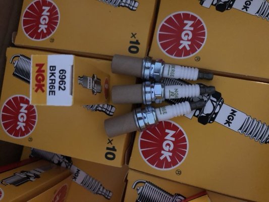 NGK Standard Spark Plug - BKR6E 6962- Spark Plugs  bujias