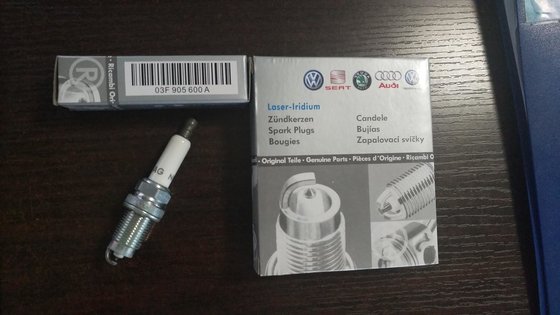 VW Spark Plugs Set 4x 97153 NGK 03F905600A IZFR6P7 Genuine Top Quality Replacement