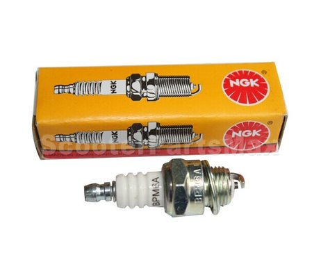 High quality two stroke gasoline Original MS381 Chainsaw Spark Plug CJ8 type L7T BM6A W20MP-U