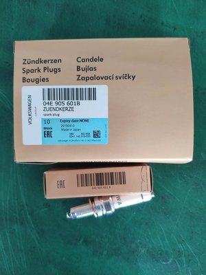 GENUINE VW AUDI SEAT SKODA SPARK PLUG NGK iridium candle 04E905601B