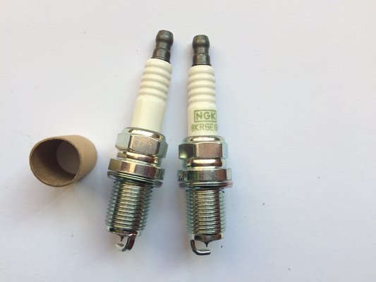 Bujía de encendido 18817 11051 el número del fabricante Запалителна свещ с фабричен номер 18817 11051 за HYUNDAI