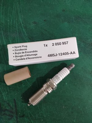 Genuine Ford Spark Plugs 1787829 / 2050957/1493001
