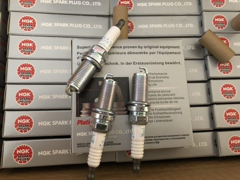 NGK 6240 Laser Platinum Spark Plugs PLFR5A-11 high quality factory price