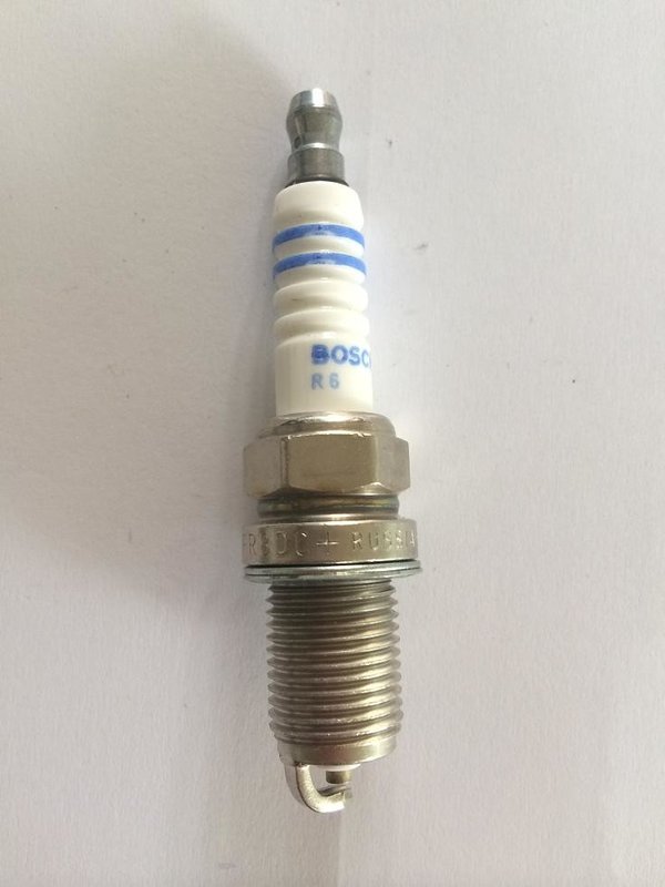 4 Wheel car Peugeot Spark Plugs Bosch FR8DC +6   OE 0 242 229 659