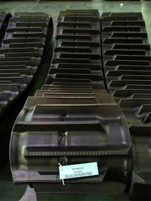 Kubota Rice Wheat Combine Harvester Spare Parts Rubber Track