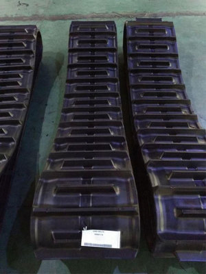 Kubota Rice Wheat Combine Harvester Spare Parts Rubber Track