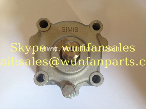 Kubota V2203 oil pump