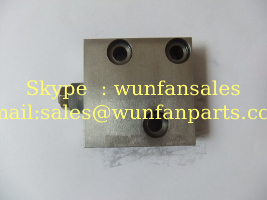 723-40-71102 Pressure reducing valve pressure relief valve for komatsu PC200-7