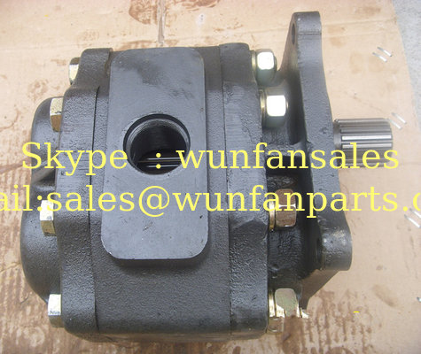 komatsu D355A-3-5 D355C-3,07442-71102  Steering Pump