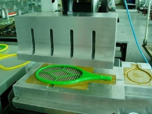 Electronic mosquito swatter plastic ultrasonic welding machine