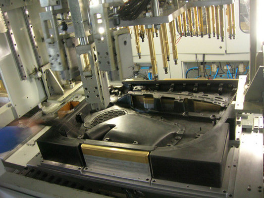 Car door plank hot riveting point welding machine