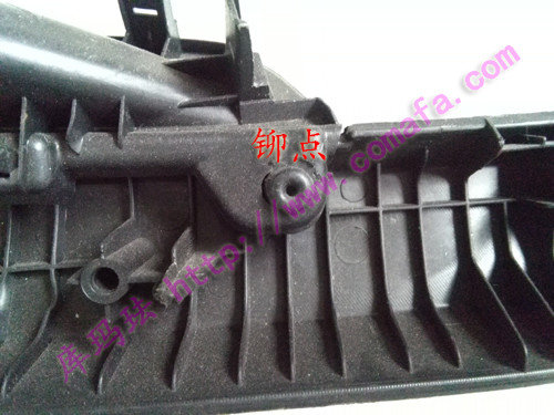 Automobile air-conditioning outlet bull ultrasonic riveting machine