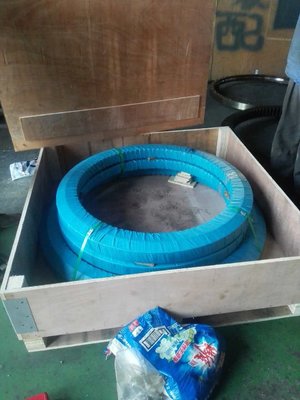 RKS.162.14.0644 cross roller slewing bearings with internal gear for packing machine supplier