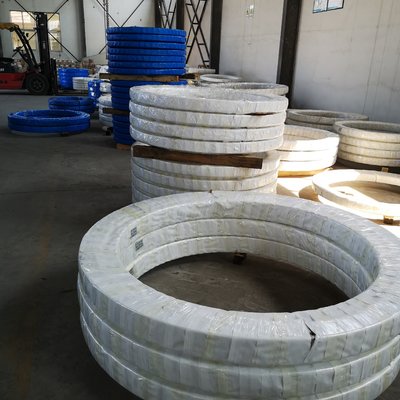 Cat320D excavator slewing ring swing circle bearing (1316*1081*105mm)for Cat320D excavator supplier
