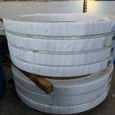 PC400-3 excavator swing bearing slewing ring bearing (1550*1236*147mm) for Komatsu PC400-3 excavator supplier