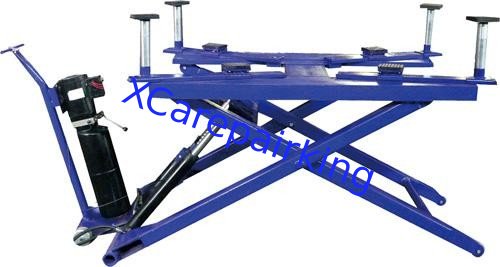 Hydraulic Portable Scissor Car Lifts 2700kg Small Mobile Scissor Auto Lift supplier