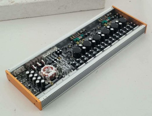 VF-250.4AB SPL stand 4ohm output RMS220 watts 4 Channels full range class d car amplifier supplier