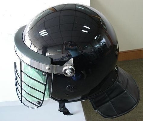 full face compact resistant police anti riot helmet with metal visor supplier