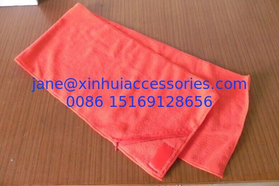 Small MOQ Custom Color and Logo gym towel with zip pocket supplier