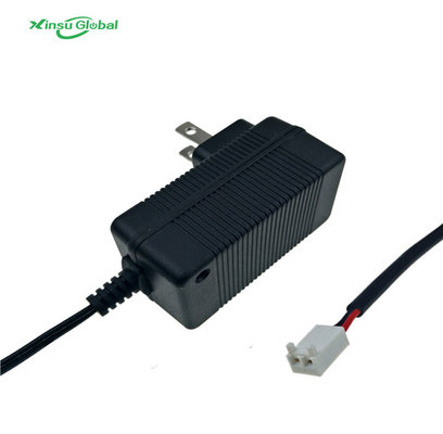 Portable battery charger 12.6V 1A Li-ion battery charger Made in China
