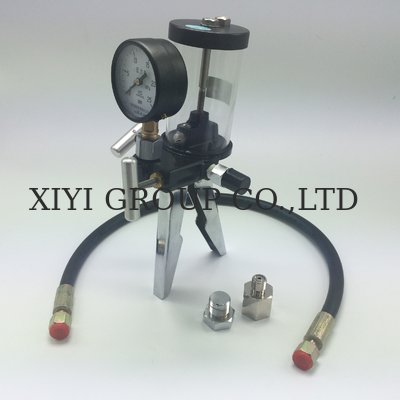 High pressure manual pressure pump