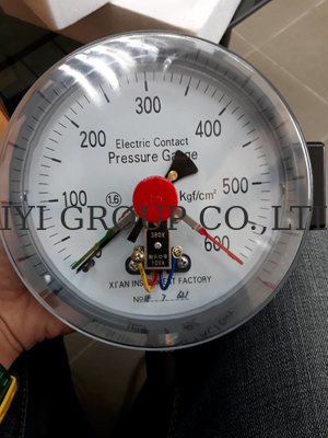 Pressure Gauge with Electric Contacts