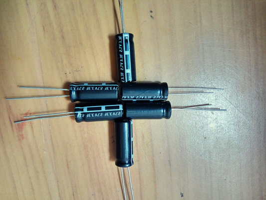 Super capacitor 2.7v 3.3f Farah capacitors 2.7V 3.3F 8*20MM Small size, large capacity 2.7V 3.3F