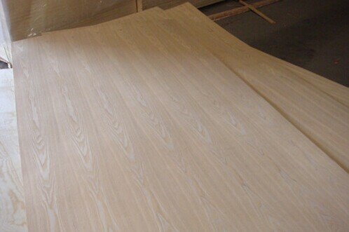 Supply 13mm 4X8 High-Quality Green Pine Wood Veneer Plywood (used as highchairs)