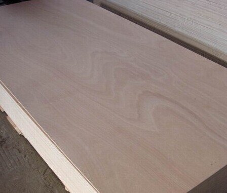 15mm 4X8 Double Sided Okoume Faced Plywood with Poplar Core E1 Glue for Cabinet Making