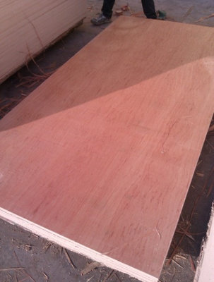 15mm 4X8 Double Sided Okoume Faced Plywood with Poplar Core E1 Glue for Cabinet Making