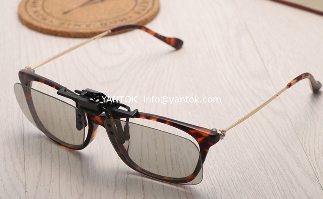 Clip-on Passive RealD 3d Glasses With Polarized Plastic Lenses for home projector or TV  Yantuo YT-PG600